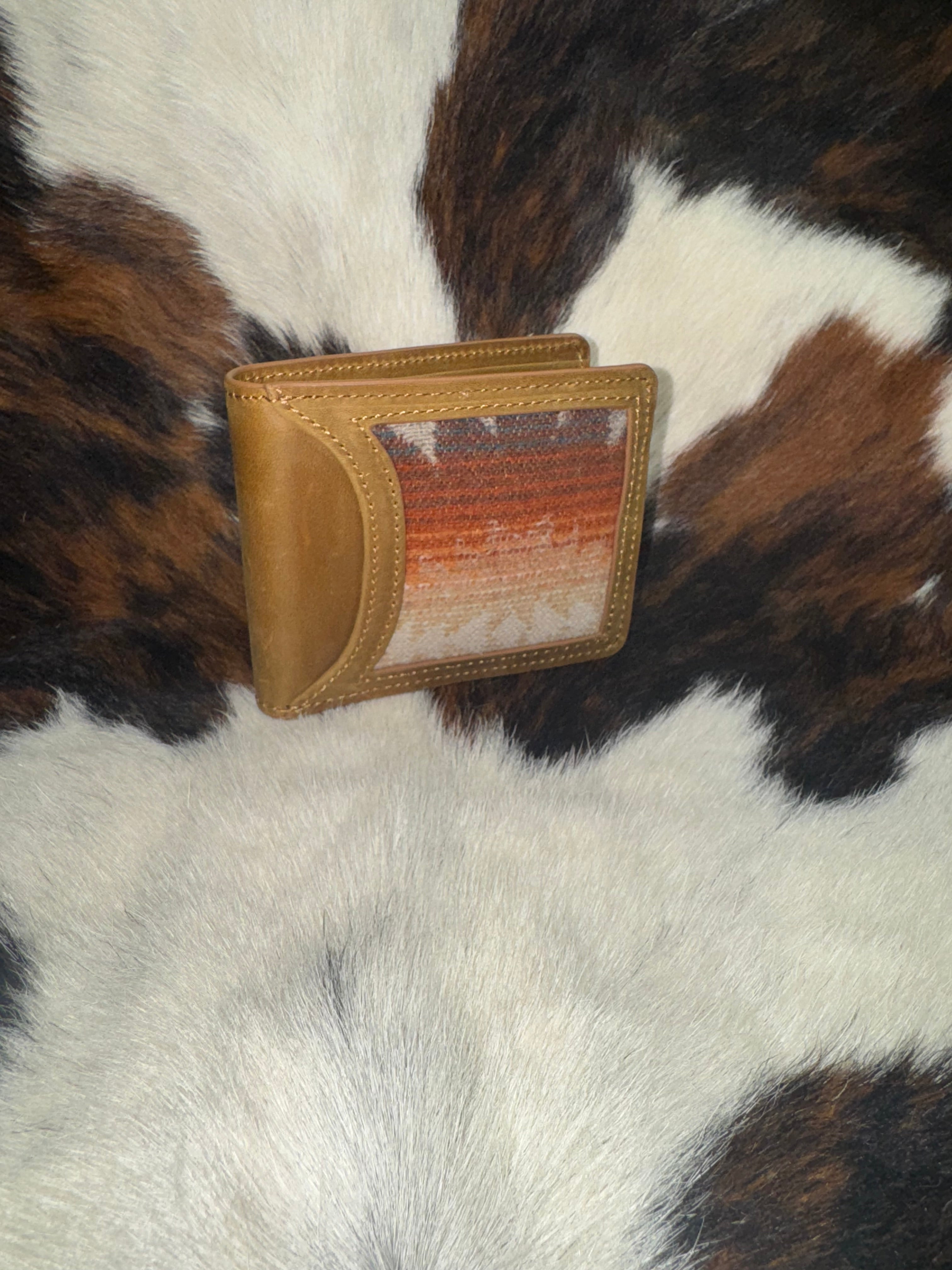 Pendleton Brown Sunset Pass Bi-Fold Wallet – Leanin' Pole Arena