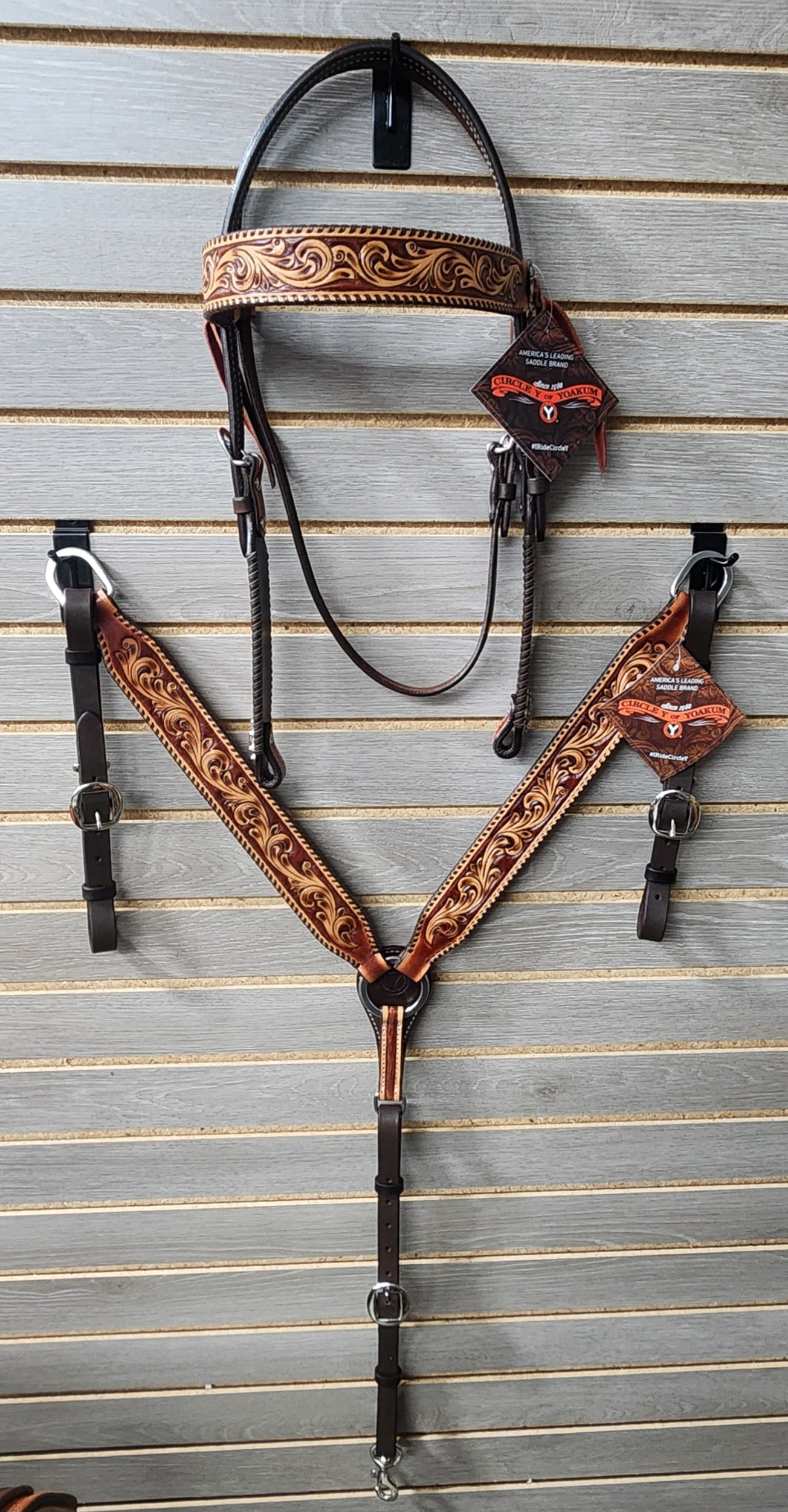 Circle Y "Gauge" Tack Set – Leanin' Pole Arena